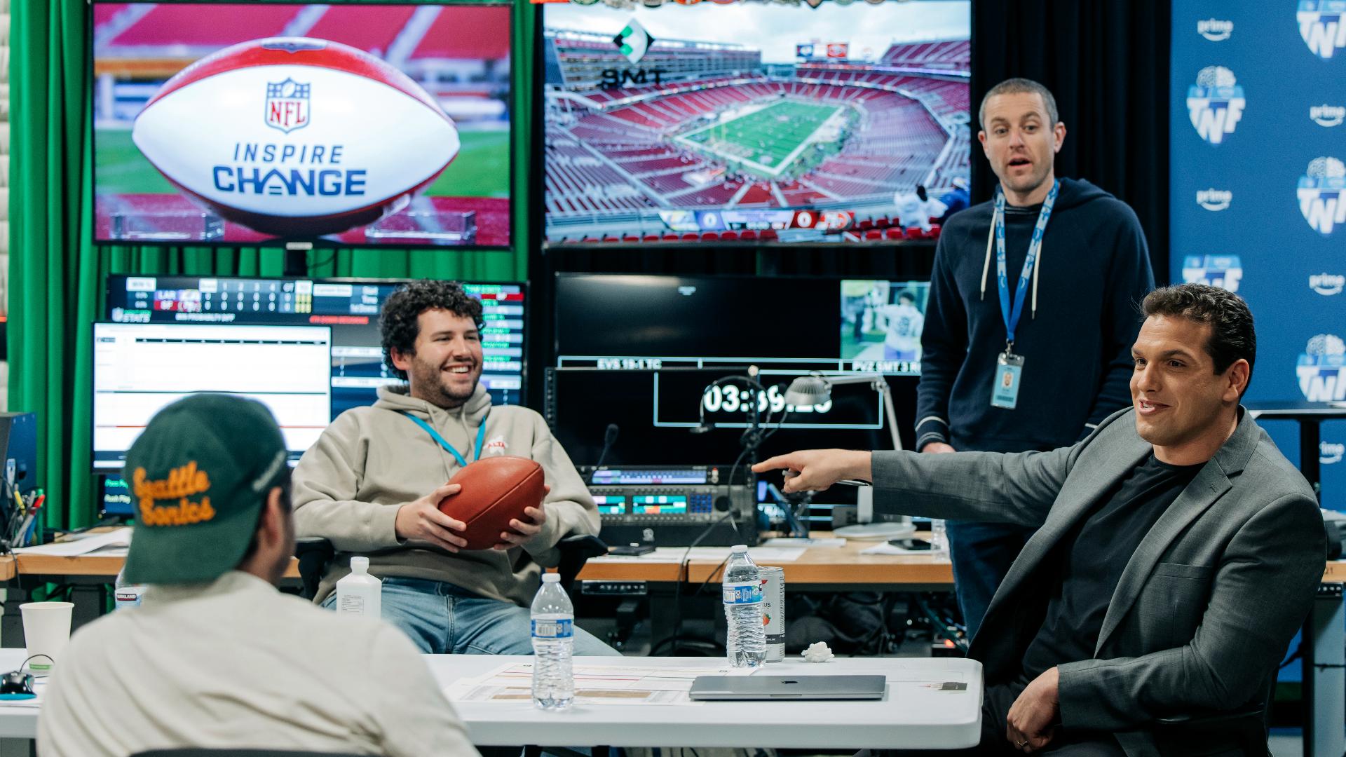 Amazon's 'Prime Vision' feed on NFL coverage is helping viewers ...