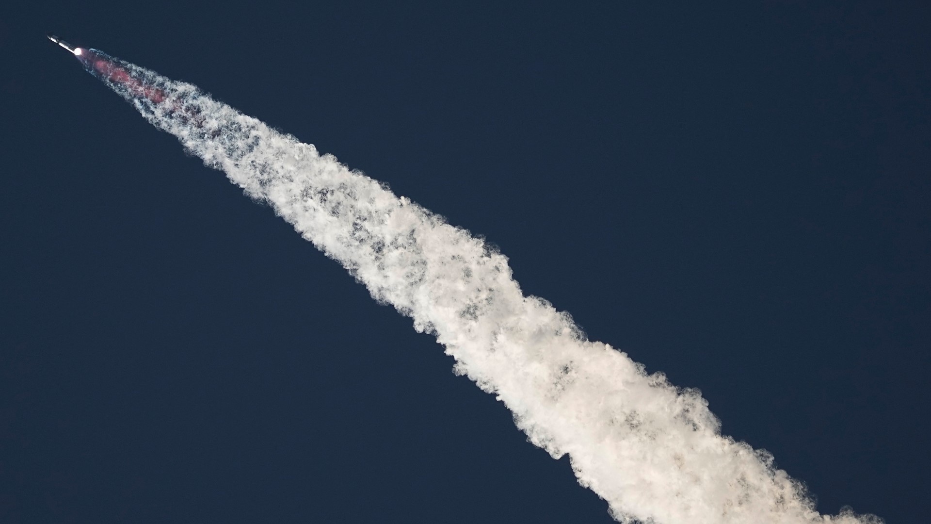 No UFOs, but SpaceX is launching 21 satellites | 12news.com