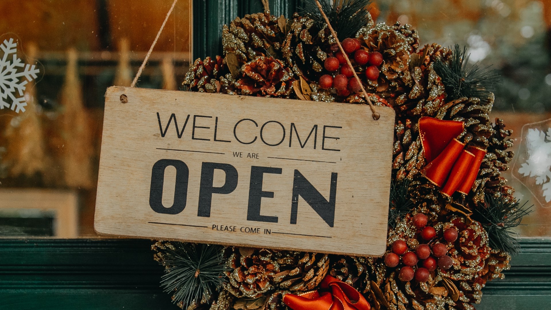 What restaurants are open, closed on Thanksgiving 2024? | 12news.com