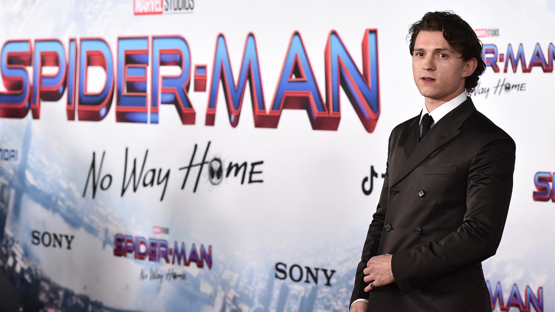 Who is 'Man-Spider'? Marvel's new Spider-Man trailer hints at big ...