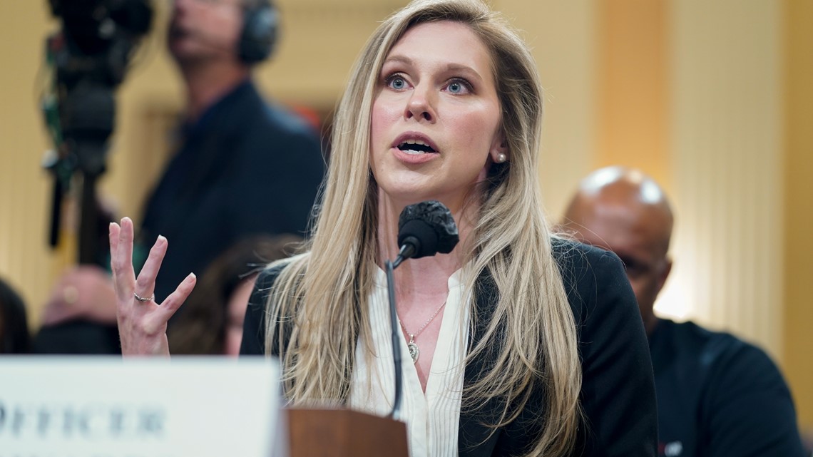 Capitol Police Officer Caroline Edwards recounts January 6 scene ...