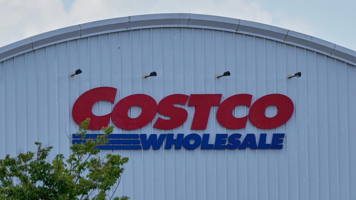 Costco debuts change to its famous $1.50 hot dog combo | 12news.com