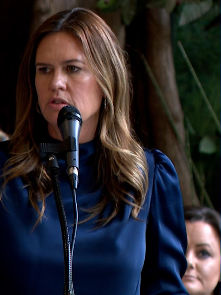 Gov. Sarah Huckabee Sanders asked to leave from Little Rock restaurant ...