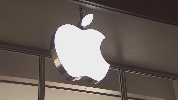 Apple promises 'multibillion-dollar commitment' to Arizona's TSMC plant ...