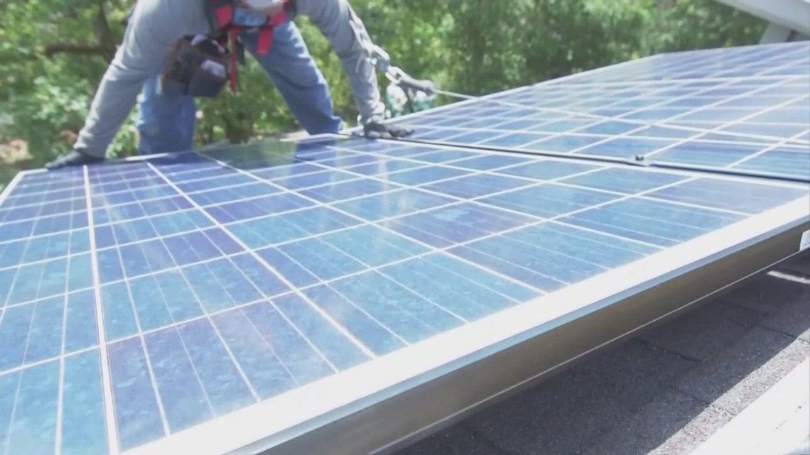 Energy hearing over APS rooftop solar fees begins | 12news.com