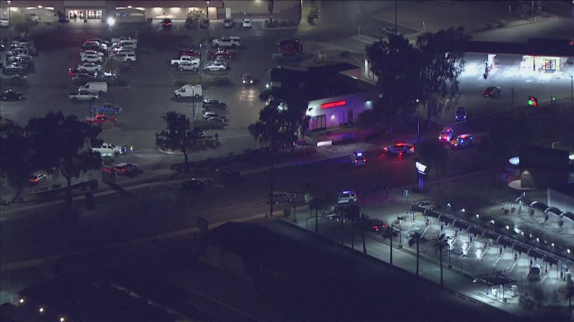 Crashes closes portion of road in west Phoenix | 12news.com