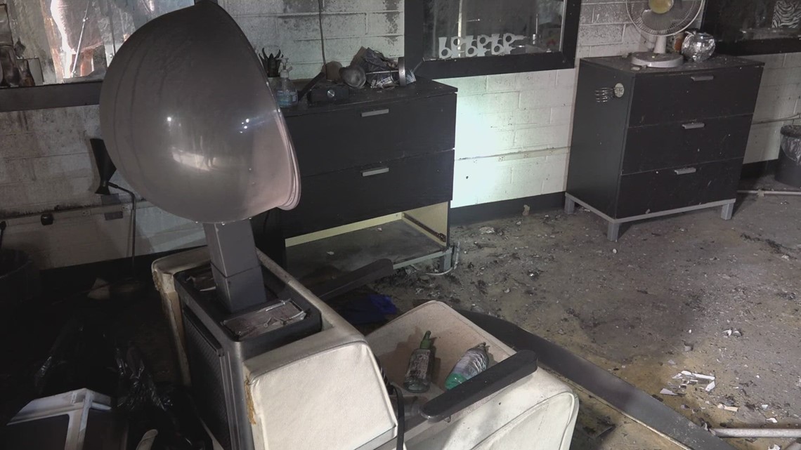Phoenix police investigate hair salon fire as arson | 12news.com