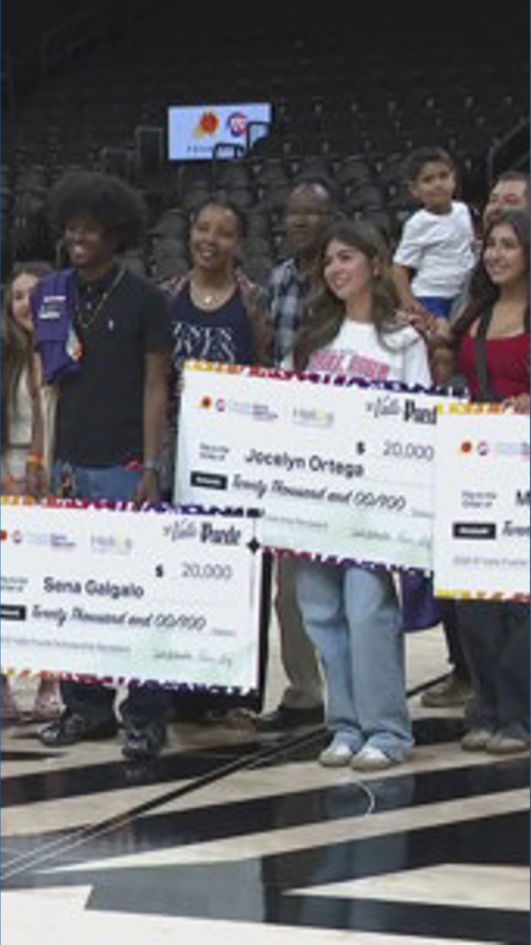 Students receive scholarships from Phoenix Suns, Mercury foundation and ...