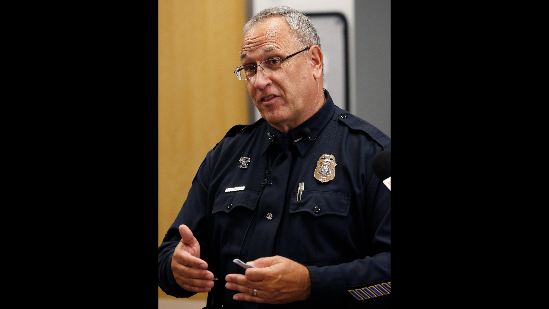 Outcry pushes Phoenix to roll out body cameras for officers | 12news.com