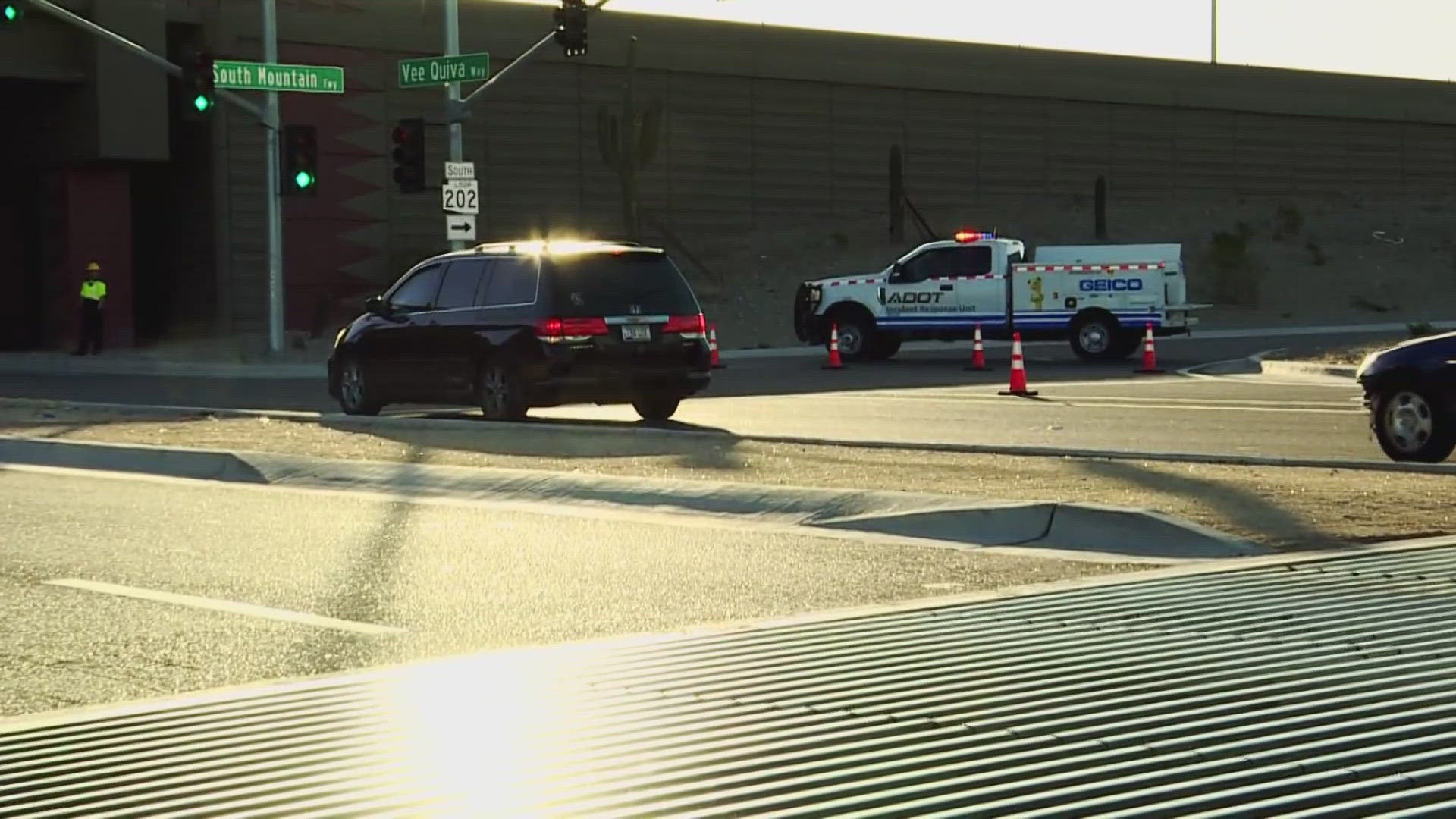 Deadly crash on Loop 202 in Phoenix | 12news.com
