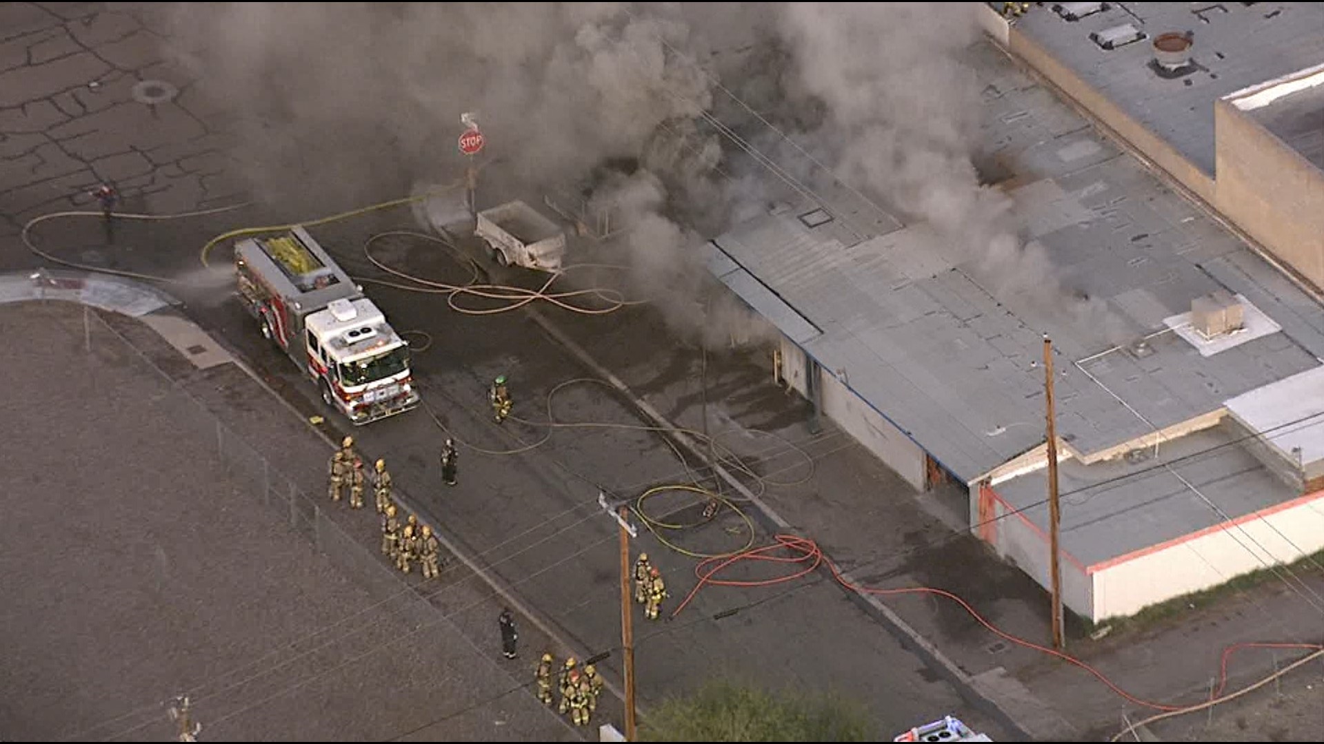 Fire crews respond to large building fire near downtown Phoenix ...
