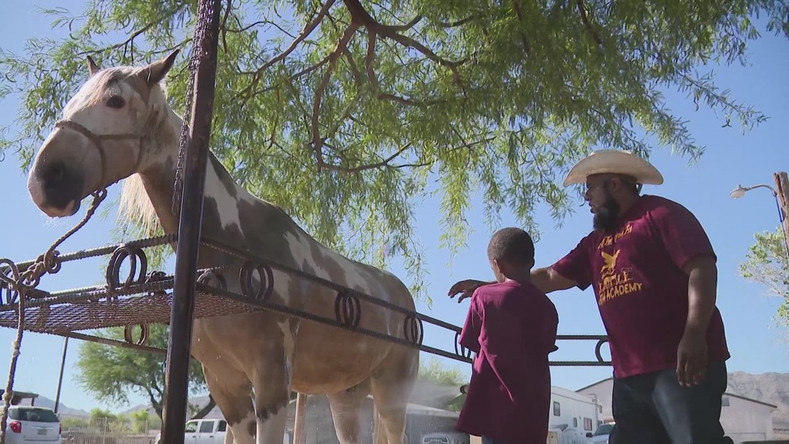 Laveen ranch showing kids how to live the cowboy way | 12news.com