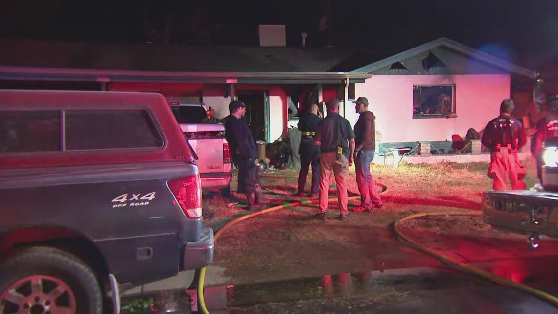 Phoenix fire saves woman from burning building | 12news.com