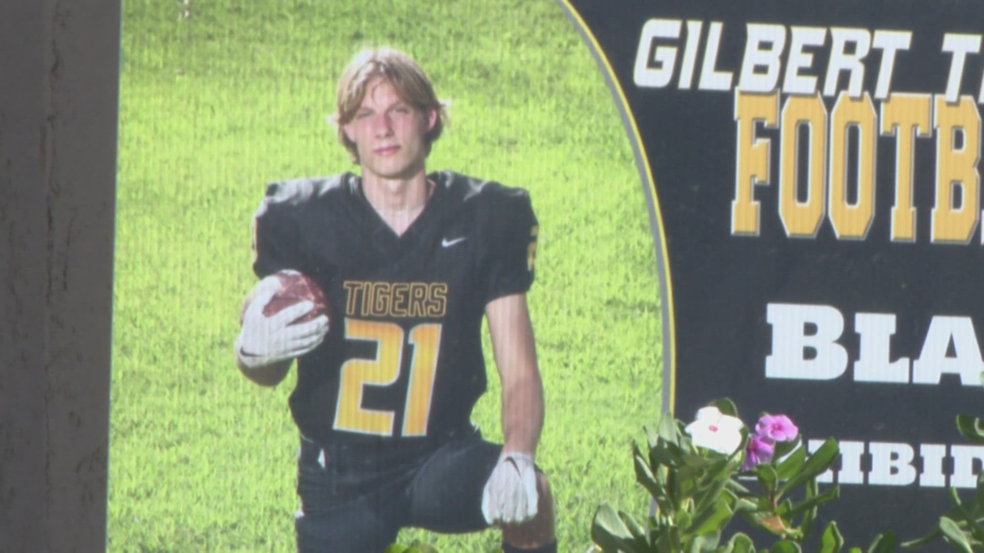 Gilbert teen believed to be abducted by mother with extreme religious ...