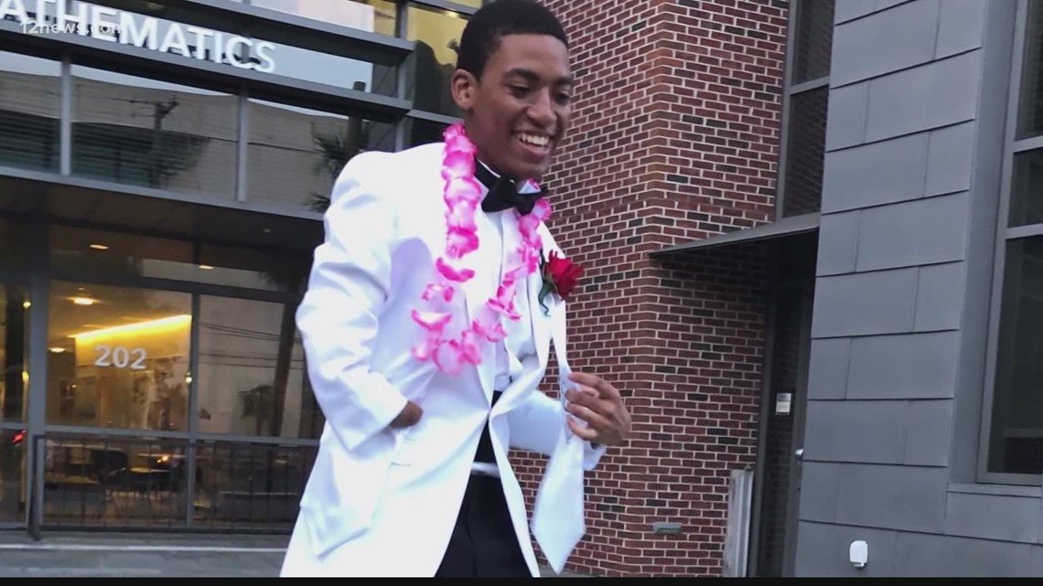 Private investigator says evidence doesn't add up for missing man ...