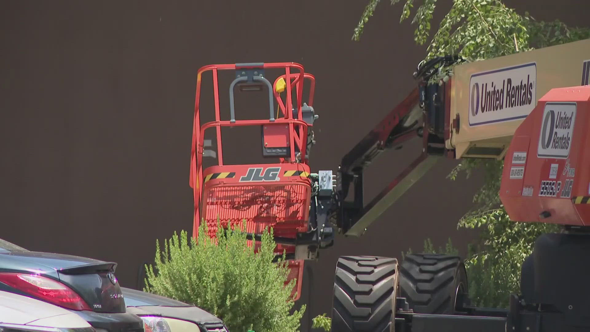 Death investigation underway after bee swarm attack in Scottsdale ...