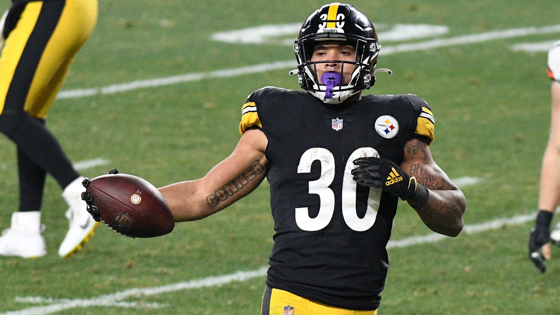 Arizona Cardinals sign former Steelers running back James Conner ...