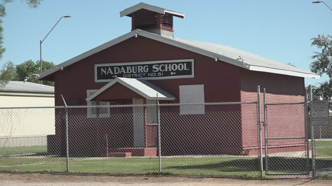 Nadaburg School District rebuts finance concerns | 12news.com