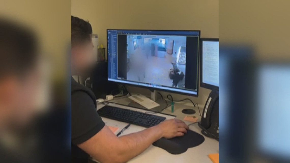 2 teen girls say they were followed by multiple men inside a Scottsdale ...