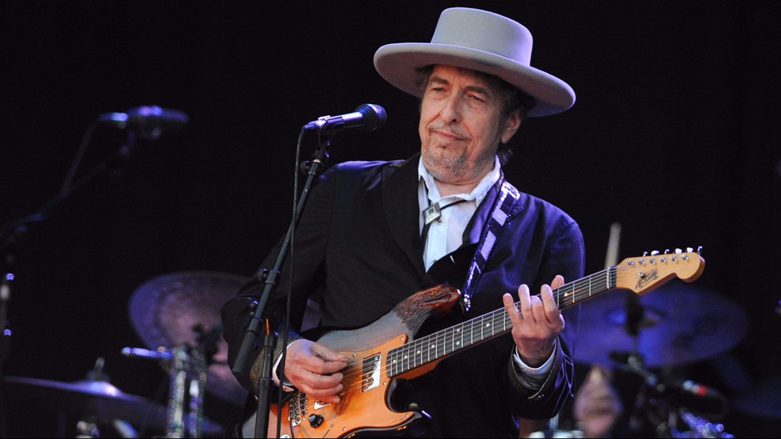 Tickets for Bob Dylan's Phoenix show go on sale Friday | 12news.com