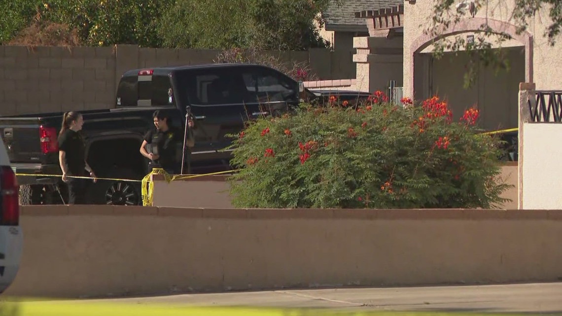 2 bodies found in Phoenix home, police say | 12news.com