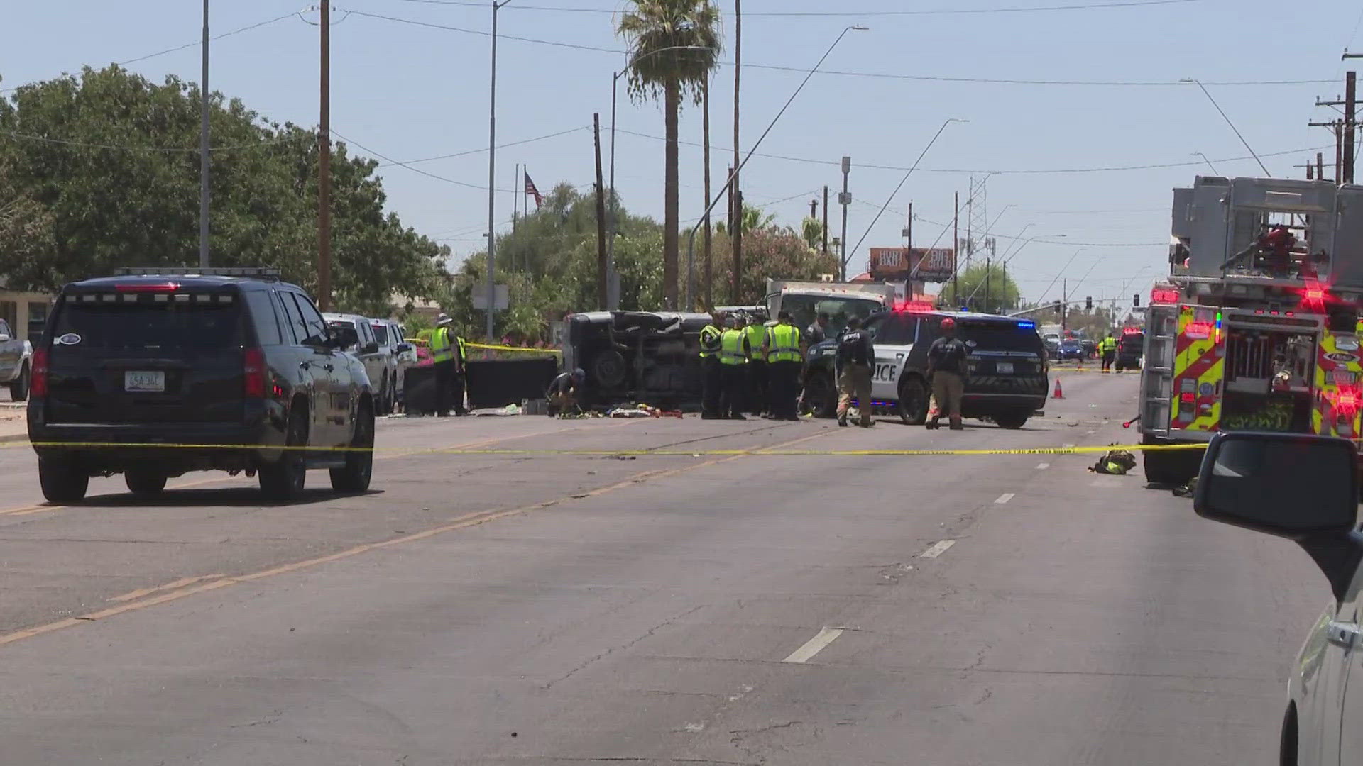 Fatal collision closes Mesa intersection | 12news.com
