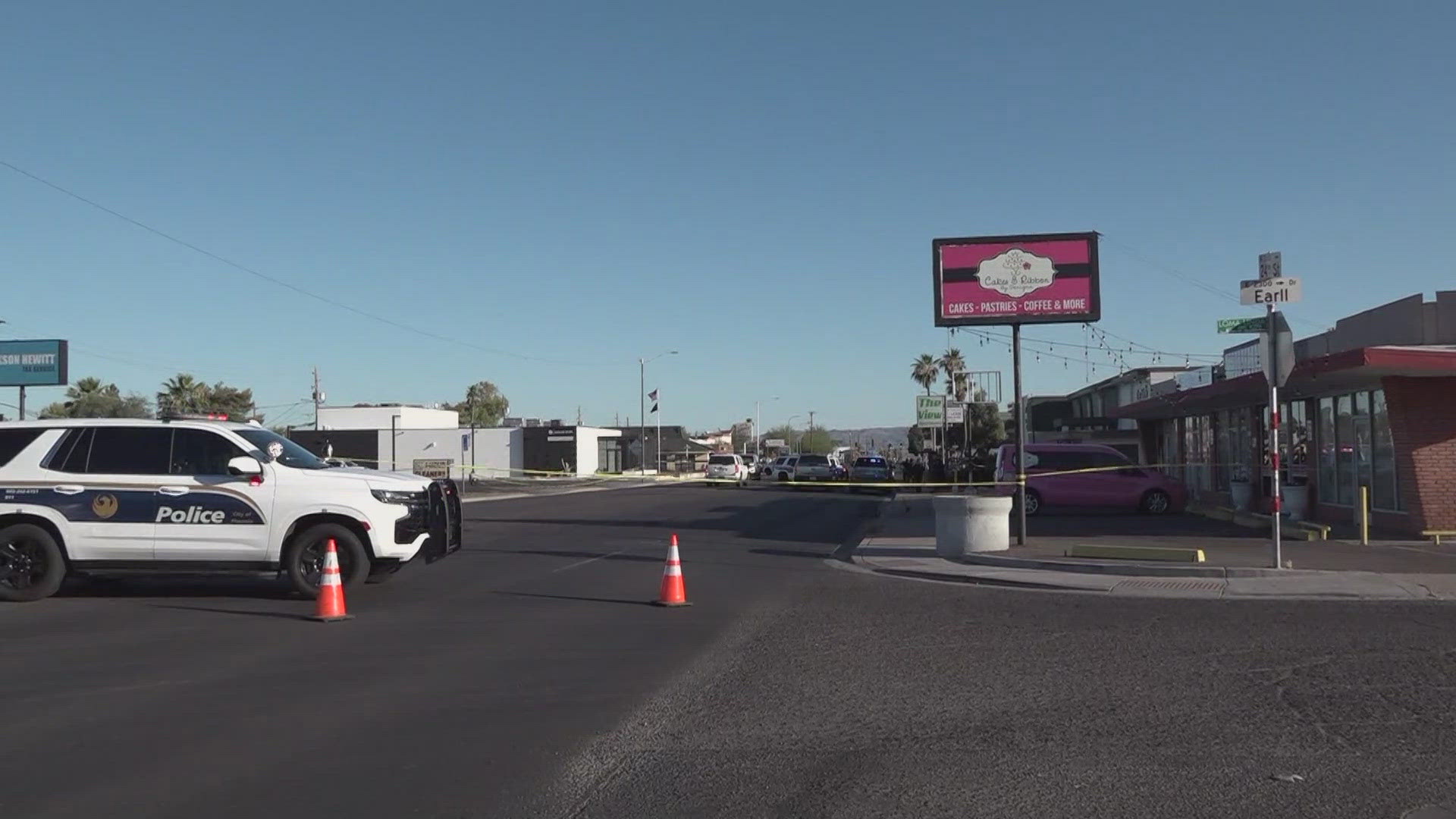 Bomb squad investigating suspicious package in Phoenix | 12news.com