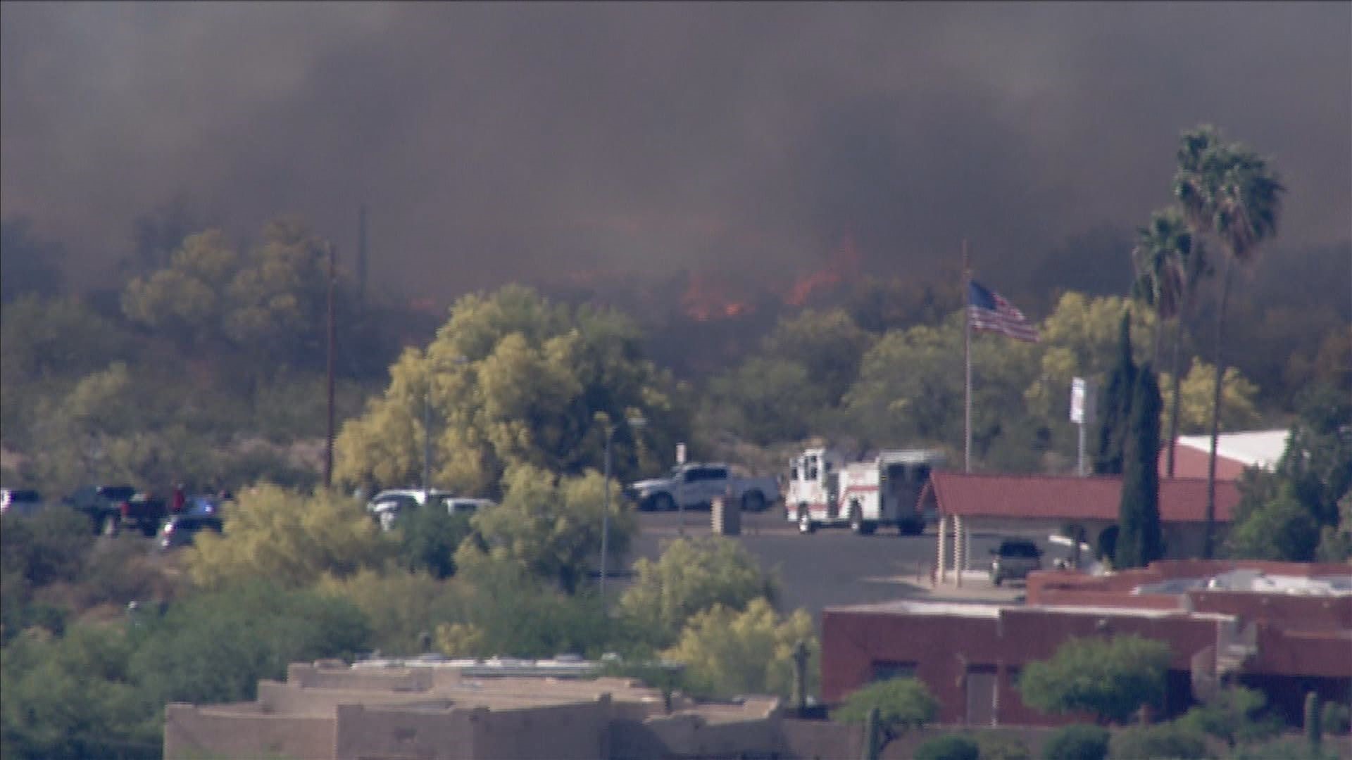 Brush fires cause evacuations, road closures in Apache Junction ...