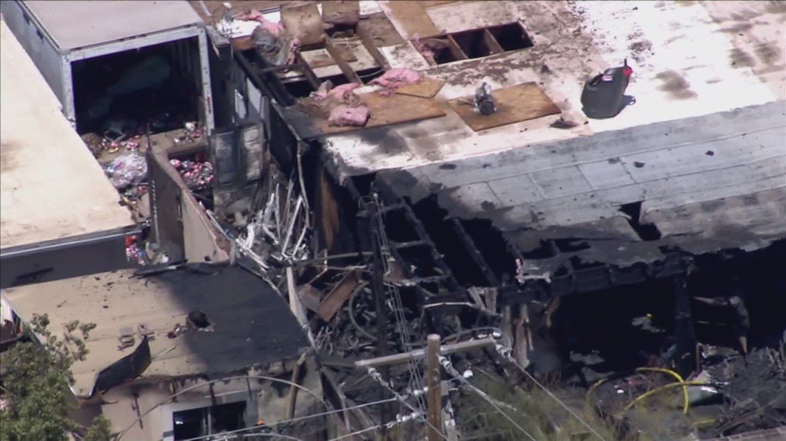 House fire burns 3 homes in Phoenix | 12news.com