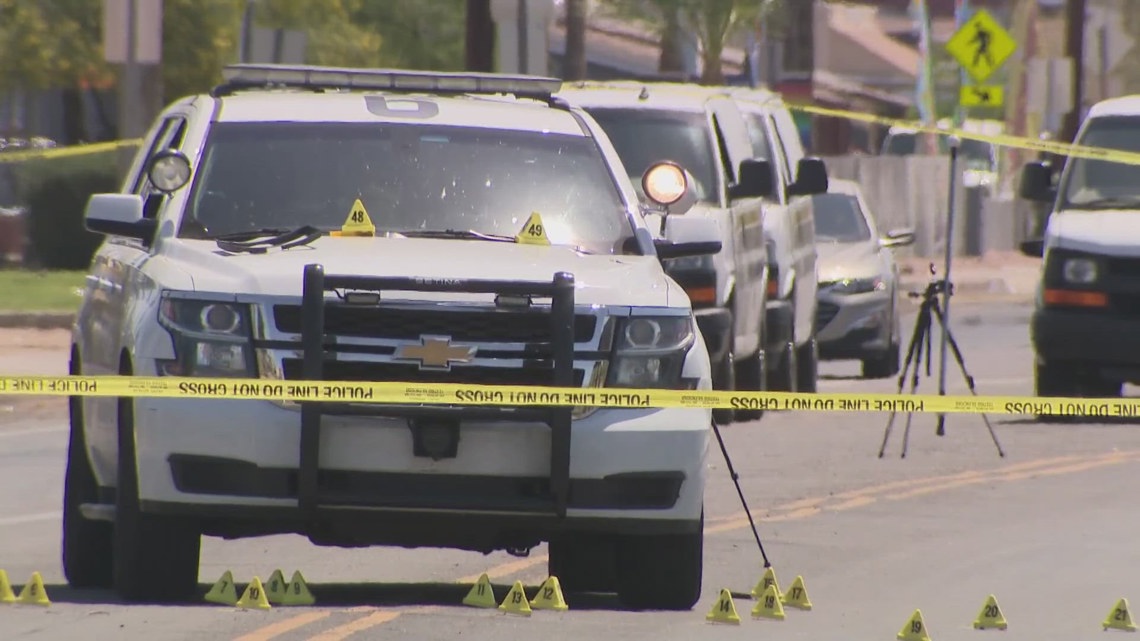 Police shoot, kill shoplifting suspect in west Phoenix | 12news.com