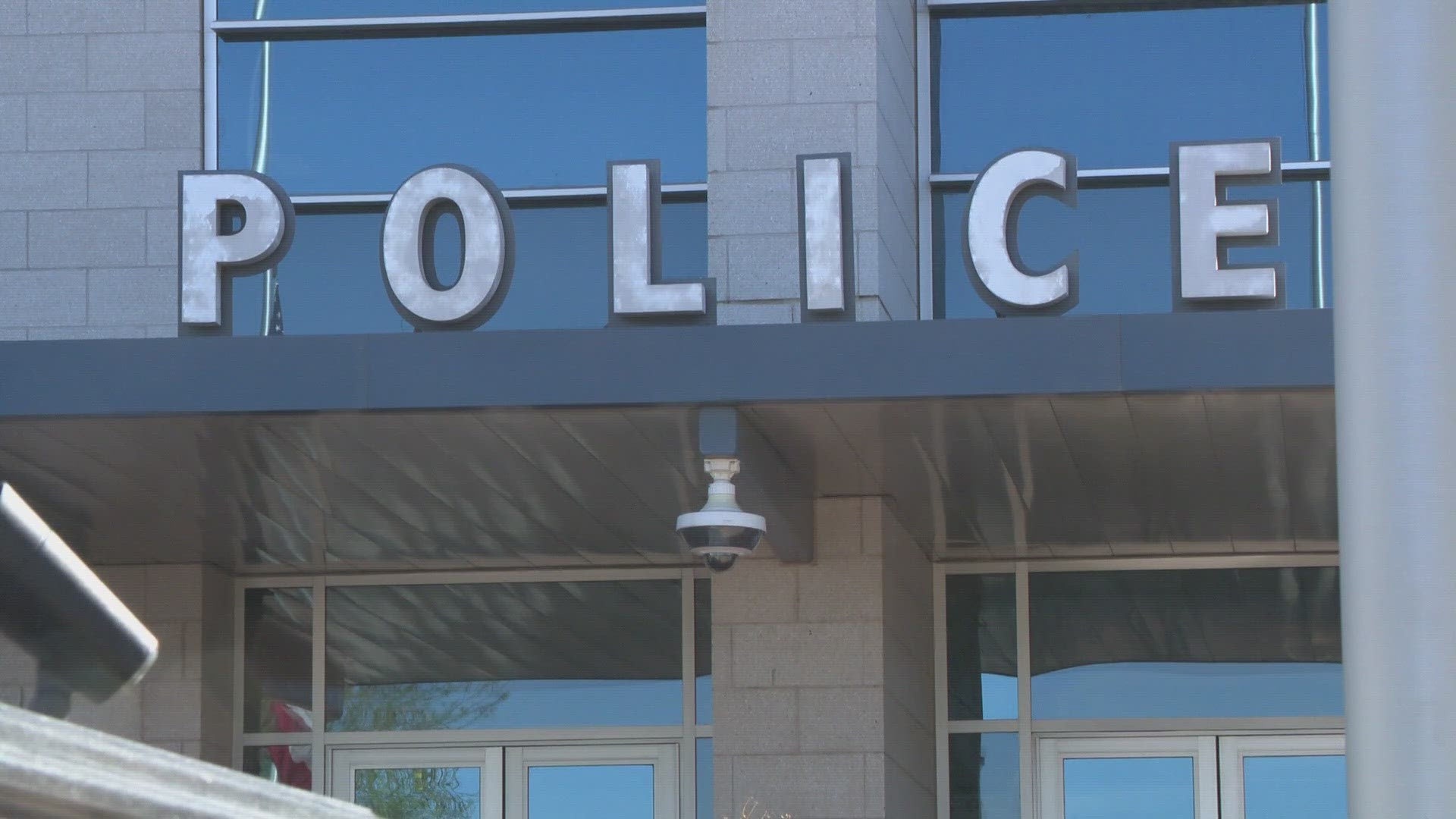 Gilbert teen missing, police believe taken out of Arizona | 12news.com