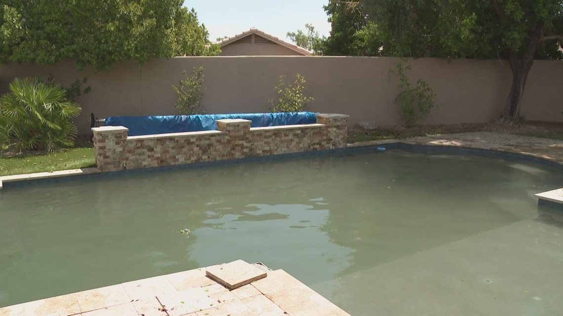 Arizona pool cleaner was busy cleaning up after Monday's dust storm ...