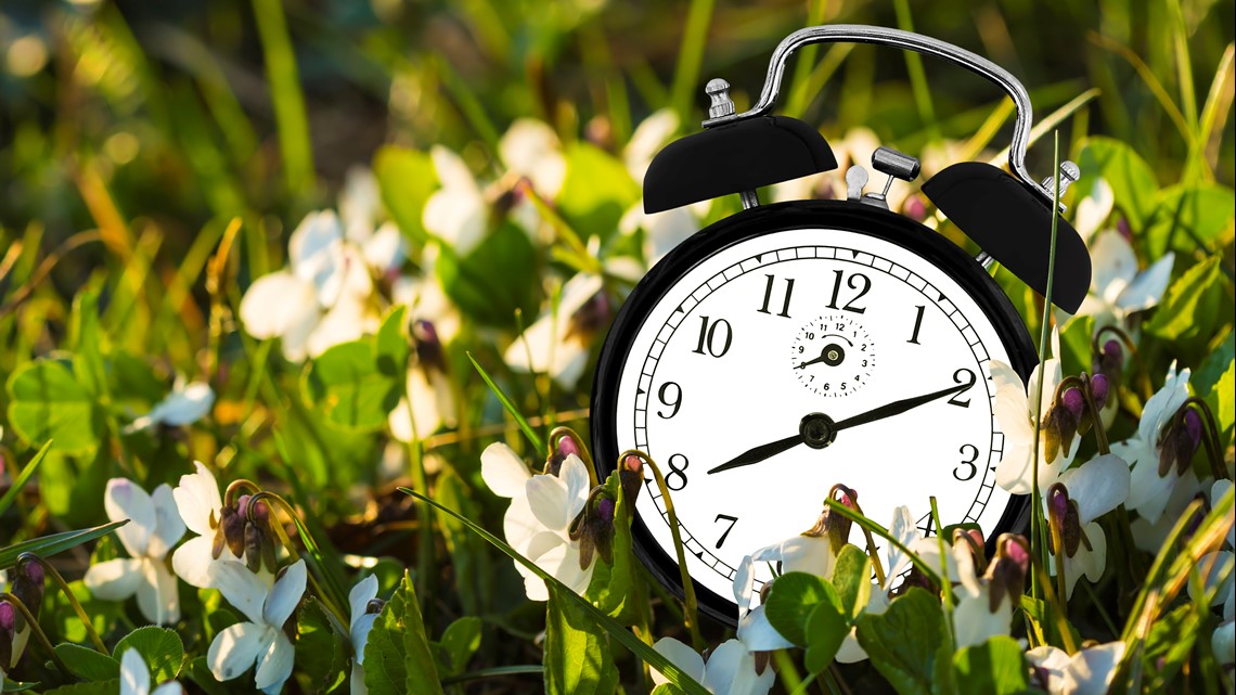 Daylight saving time begins Sunday. Here's why Arizona doesn't need to ...