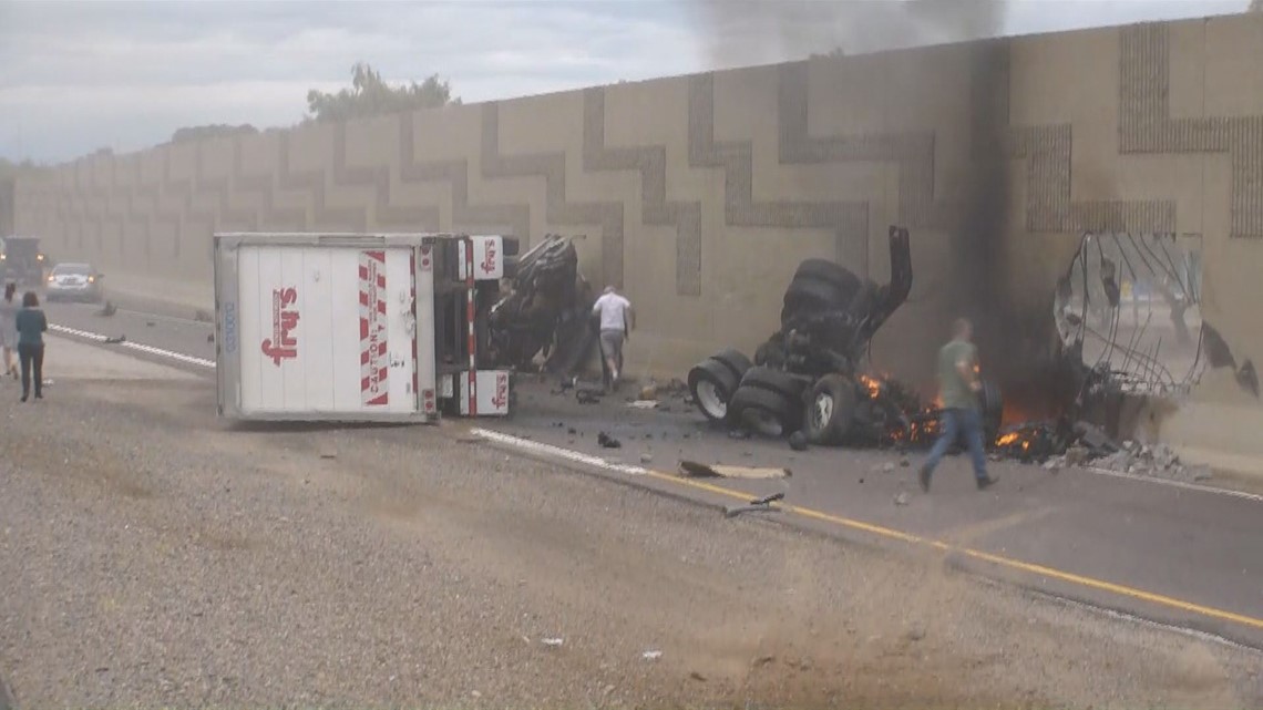Witnesses rush to help after fiery freeway crash in Arizona | 12news.com