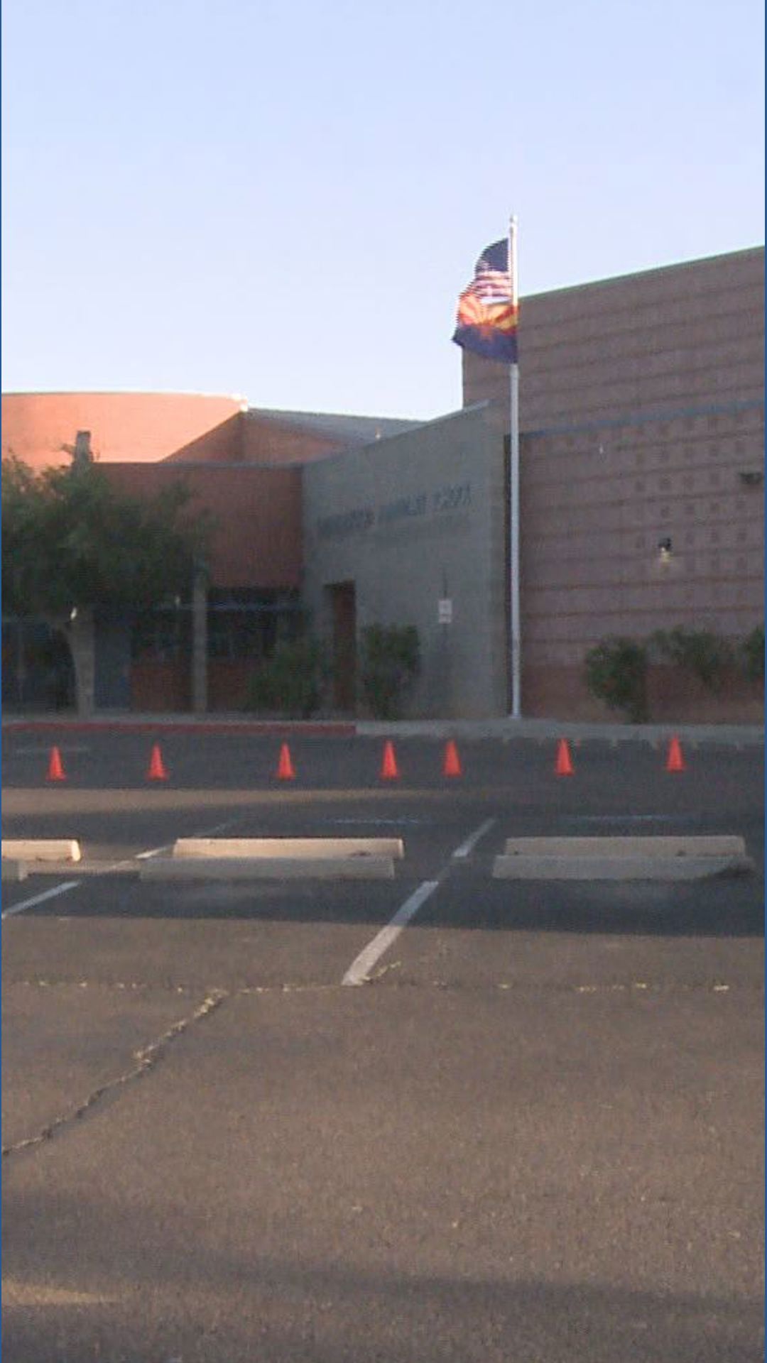 Phoenix man accused of luring girl, assaulting her in school classroom ...
