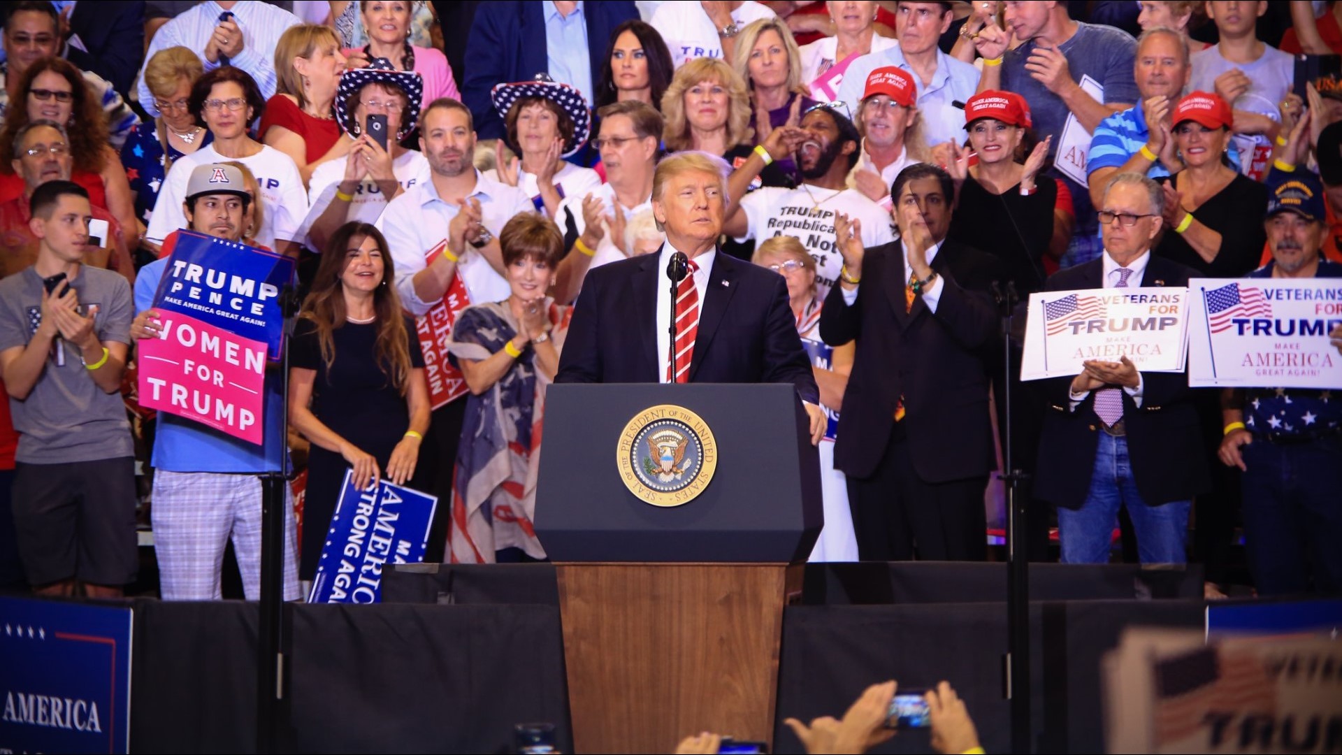 PHOTOS: Inside the Phoenix Trump rally | 12news.com
