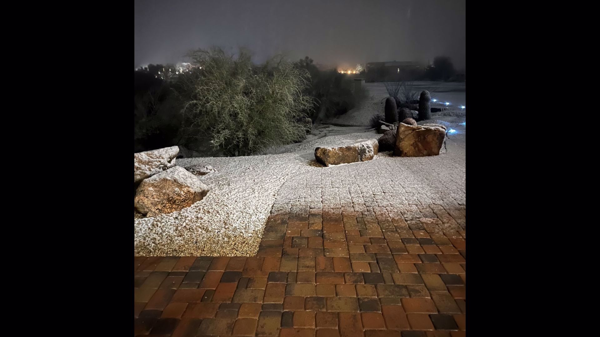 Snow falls in parts of Phoenix area during March winter storm | 12news.com