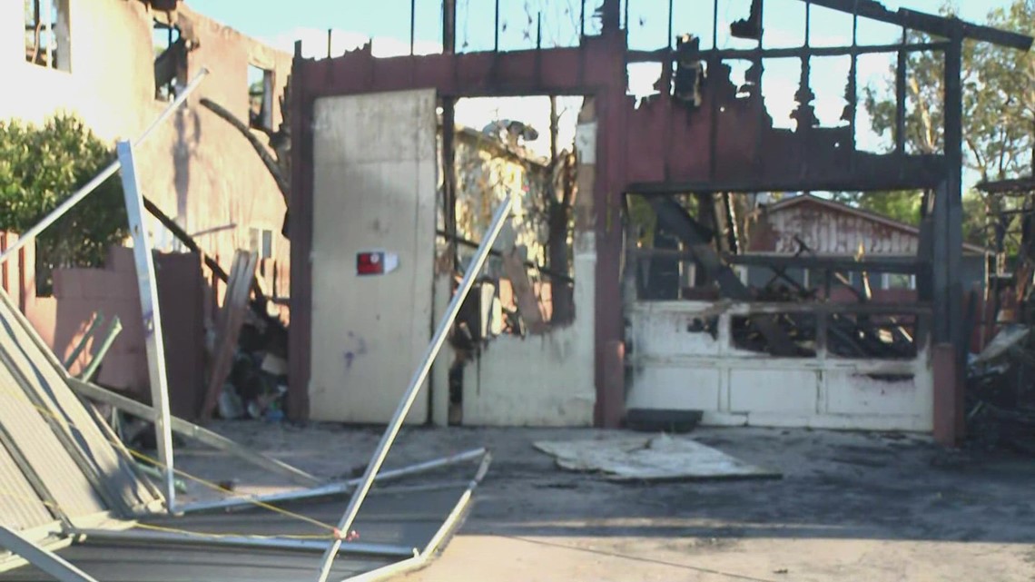 80 displaced in massive apartment fire in Phoenix | 12news.com