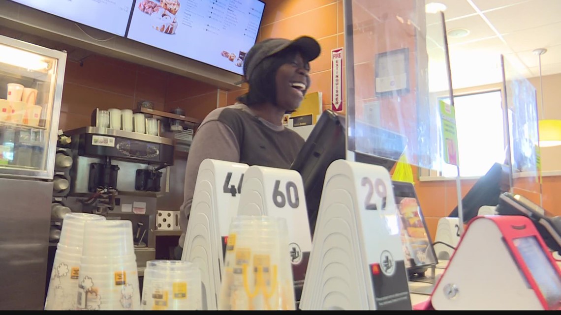 Server of the Week: LaShauna always delivers meals with a smile ...