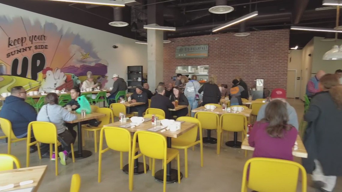 Valley favorites coming to new Gilbert shopping center | 12news.com