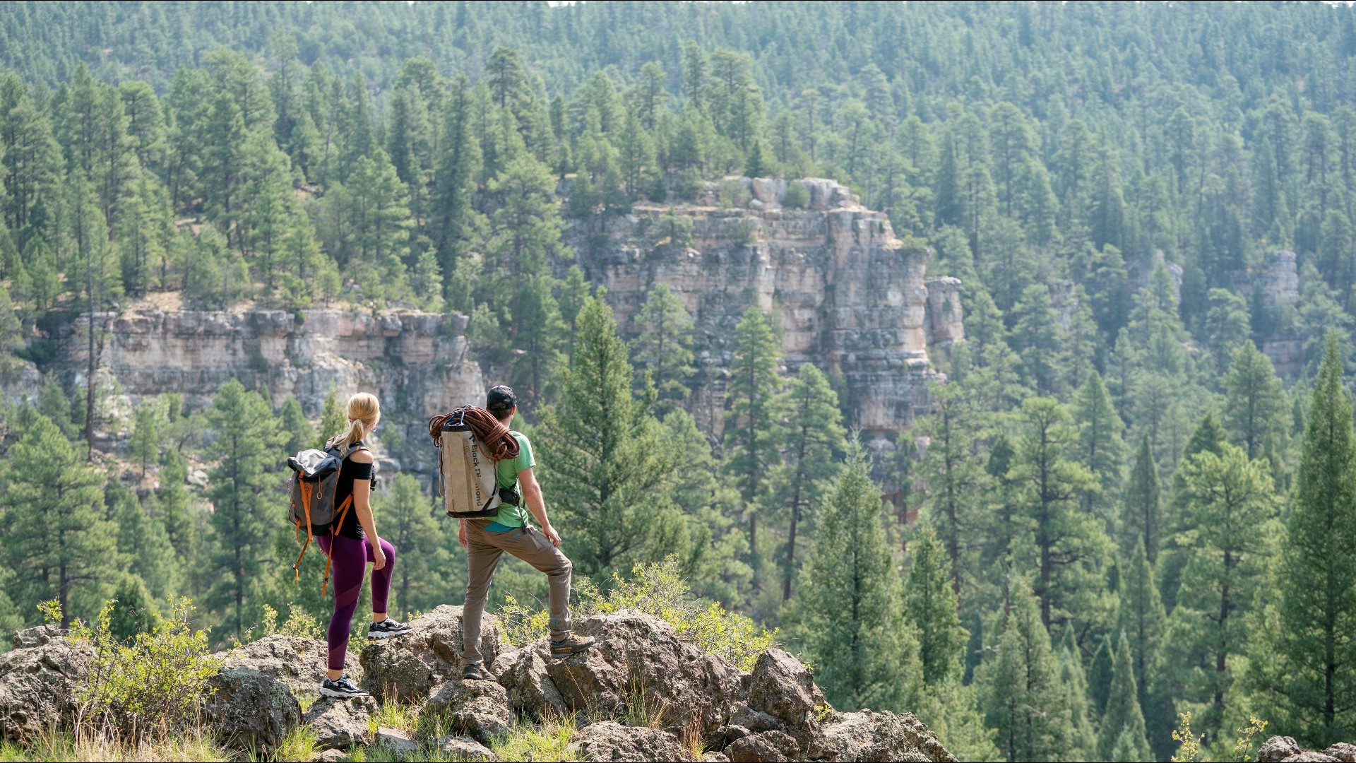 Team 12's Krystle Henderson climbs 100-foot cliff in Flagstaff | 12news.com