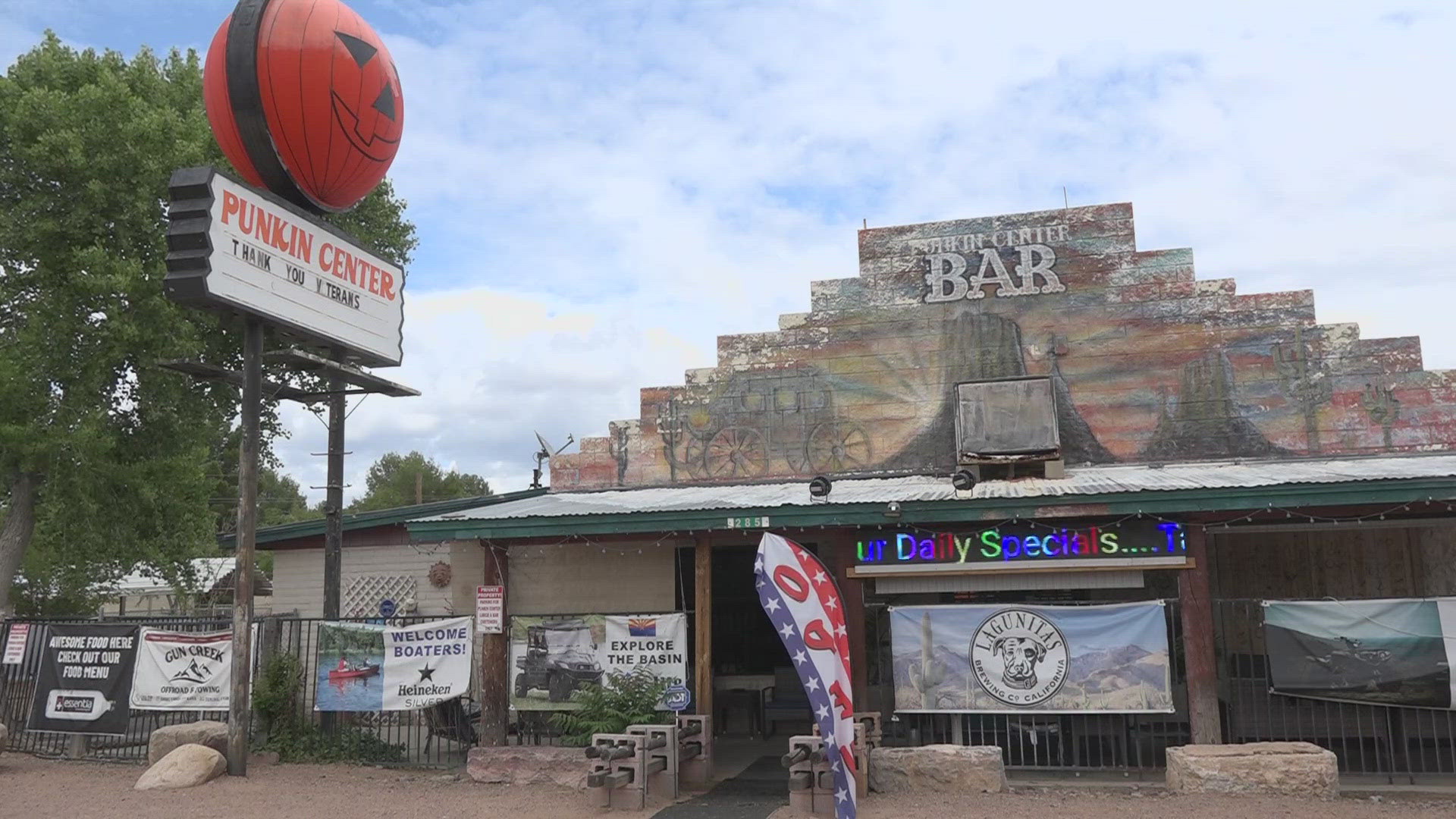 Inside Punkin Center: Arizona’s quirky bar and grill near Tonto Basin ...