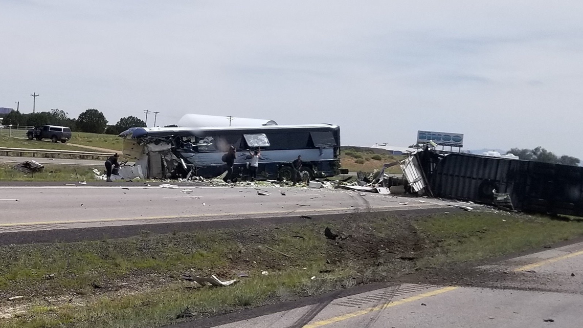 8 killed in New Mexico Greyhound crash en route to Phoenix | 12news.com
