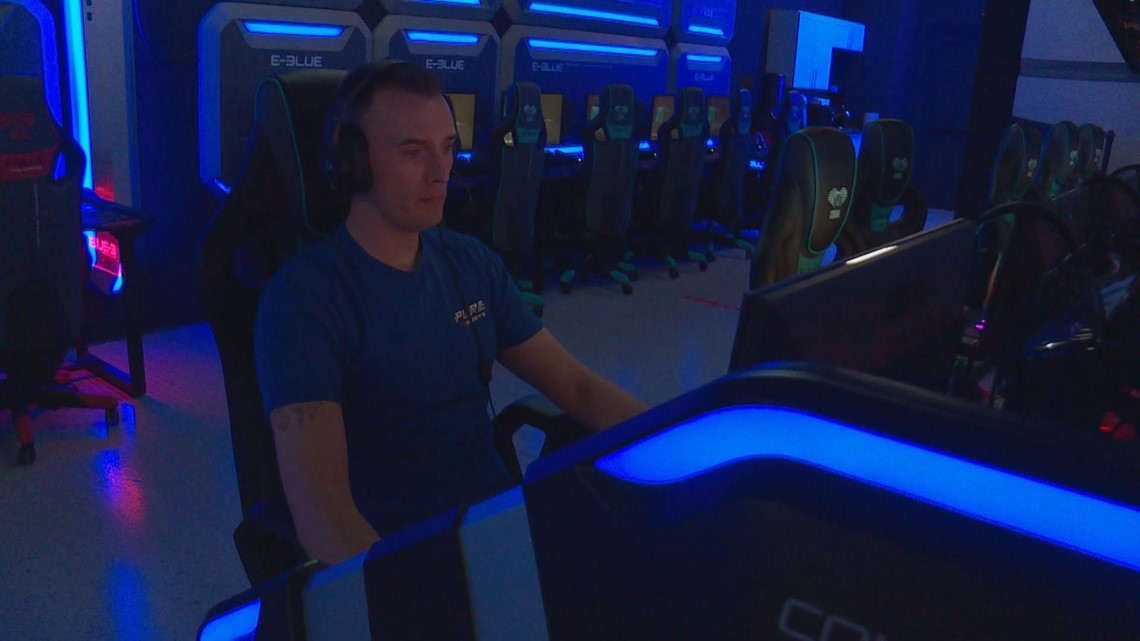New business draws eSports competitors in East Valley | 12news.com