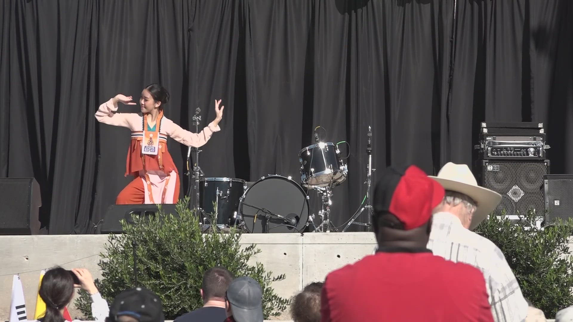 Actor Kiefer Sutherland arrested for alleged ride-share driver ...