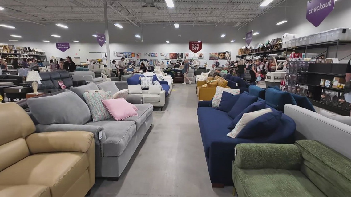 Wayfair opens first Arizona outlet in Chandler | 12news.com