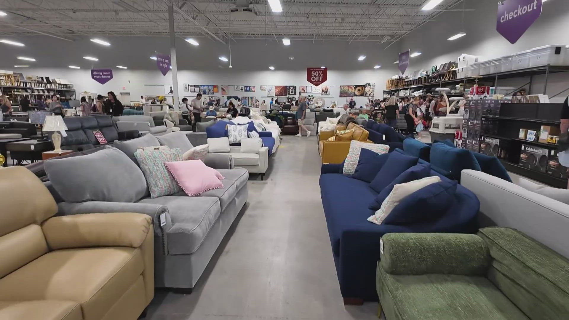 Wayfair outlet now open in Chandler | 12news.com