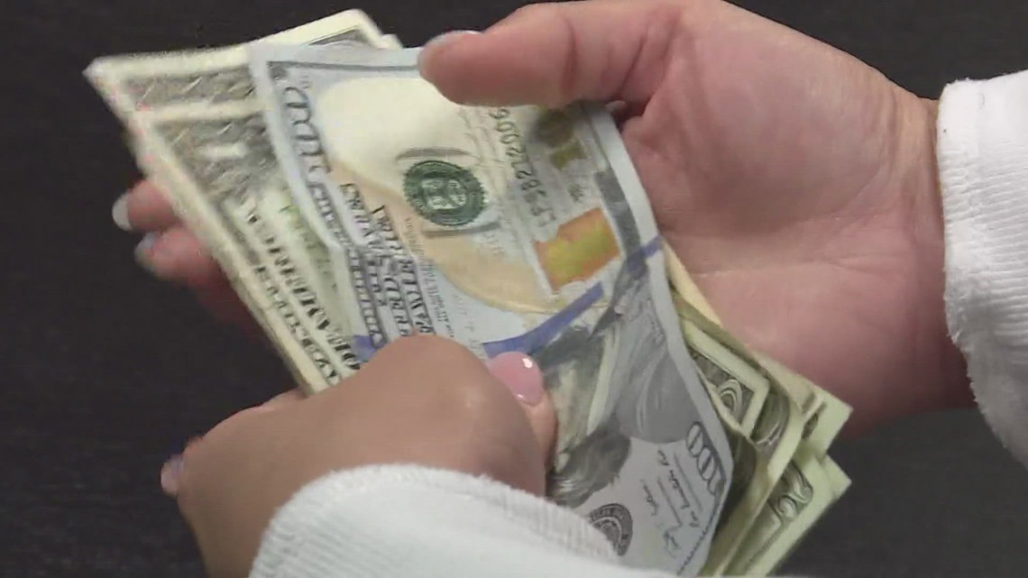 There S A New Way That Scammers Are Abusing Dating App Users 12news
