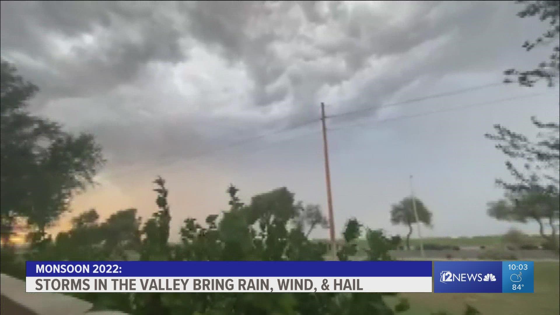Monsoon storm lights up Phoenix area | 12news.com