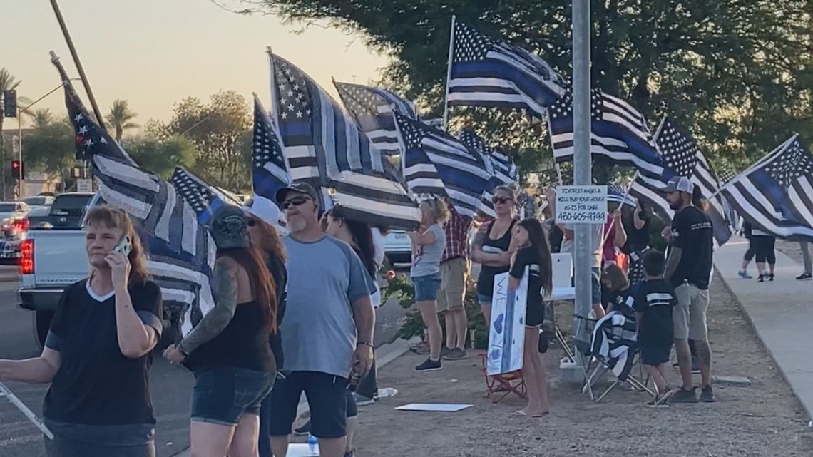 Dozens show up to 'Blue Lives Matter' rally in Glendale | 12news.com